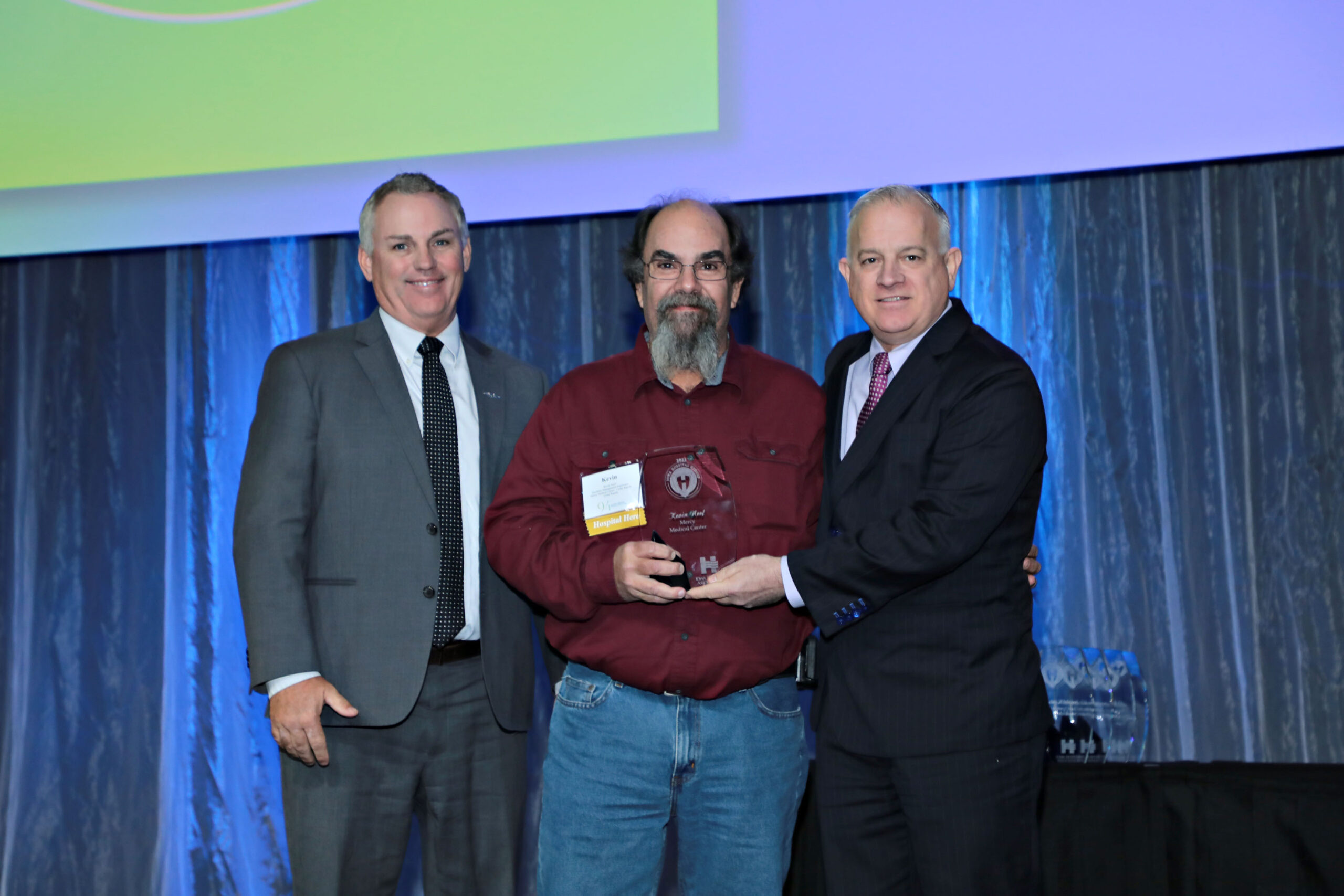 Neef receives Hospital Hero Award from Iowa Hospital Association