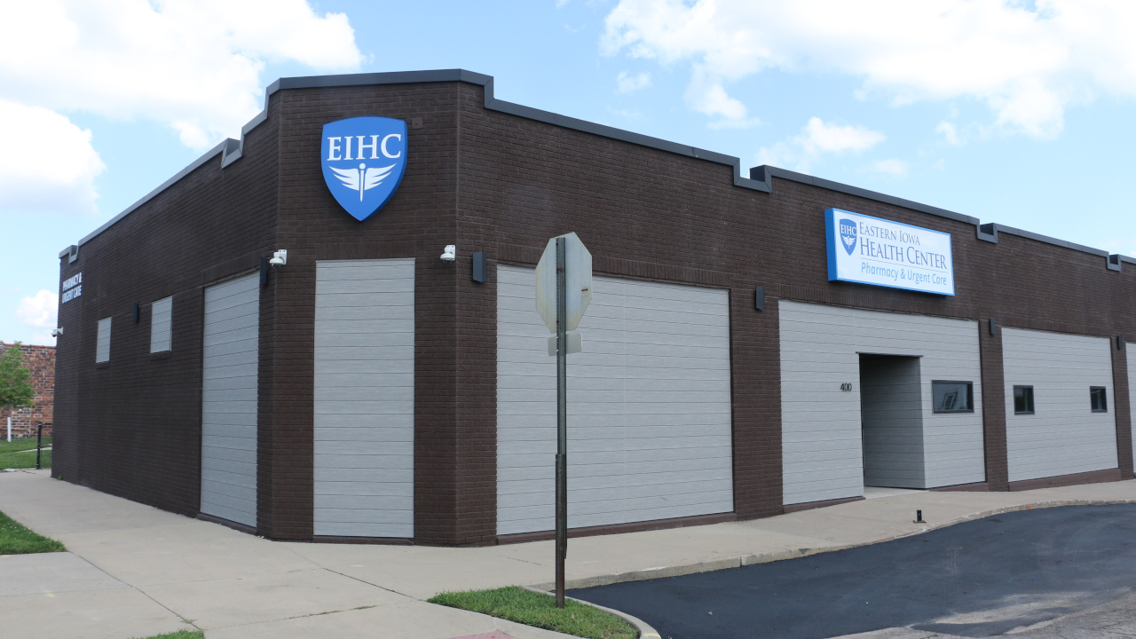 Eastern Iowa Health Center opens new Cedar Rapids pharmacy
