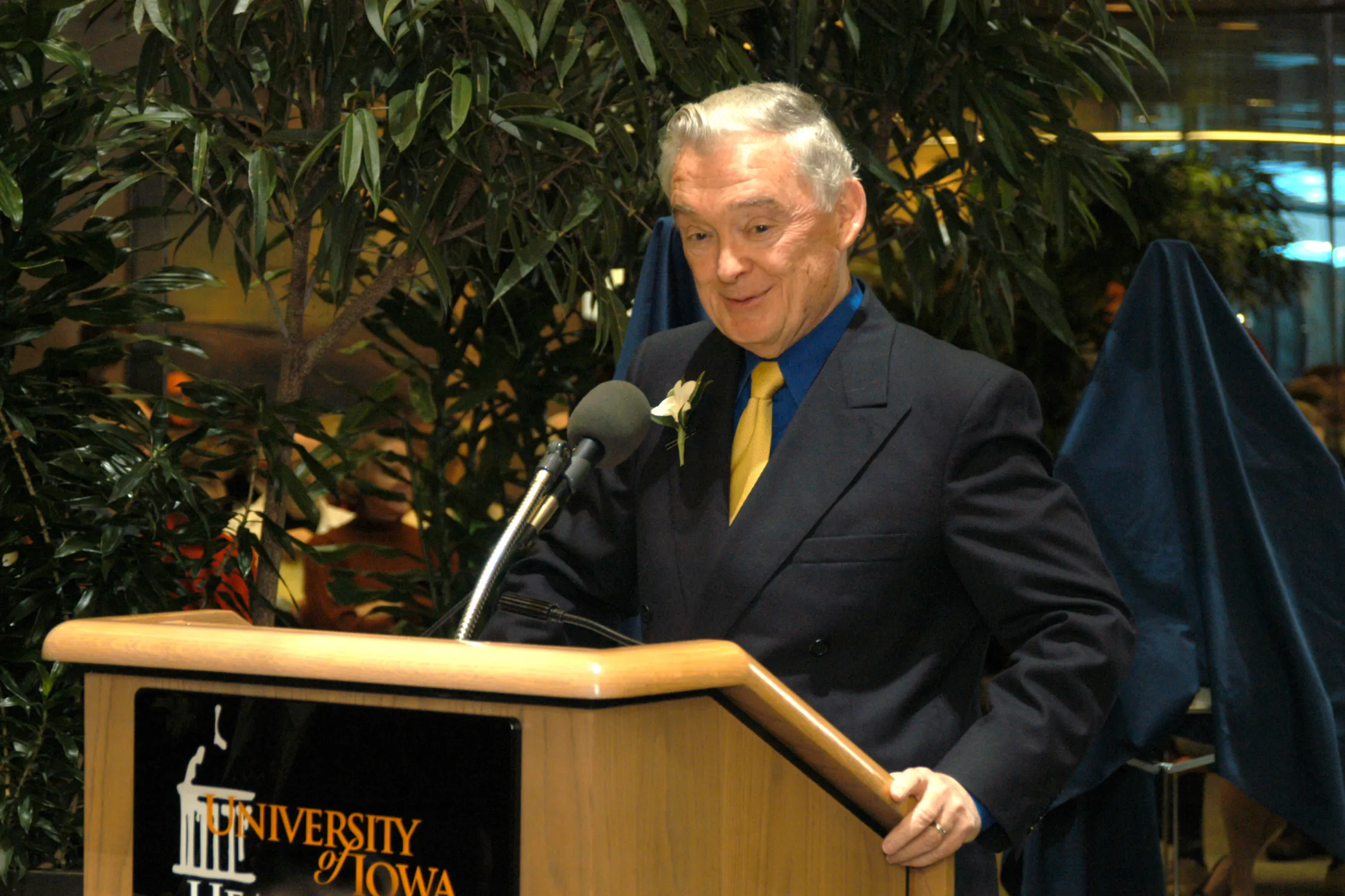 John Colloton, former UI Hospitals & Clinics director, dies at 94